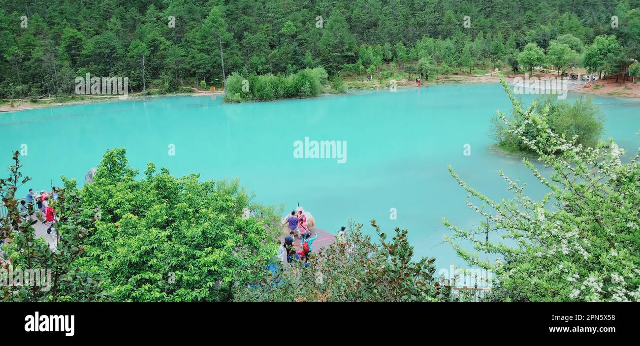 Tourist beauty of Yuye Lake in Blue Moon Valley tourist attraction ...