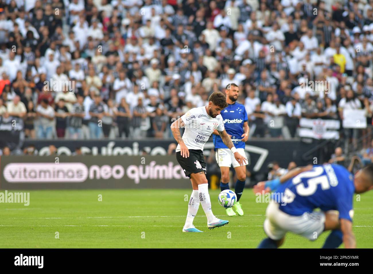 SAO PAULO,BRAZIL - APRIL 16: Yuri Alberto of Corinthians controls the ...