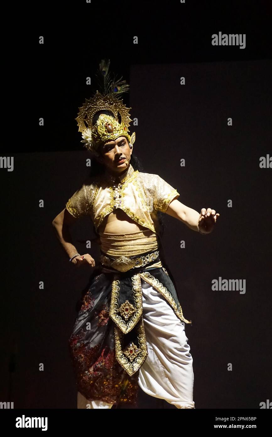 Danza hindu hi-res stock photography and images - Alamy