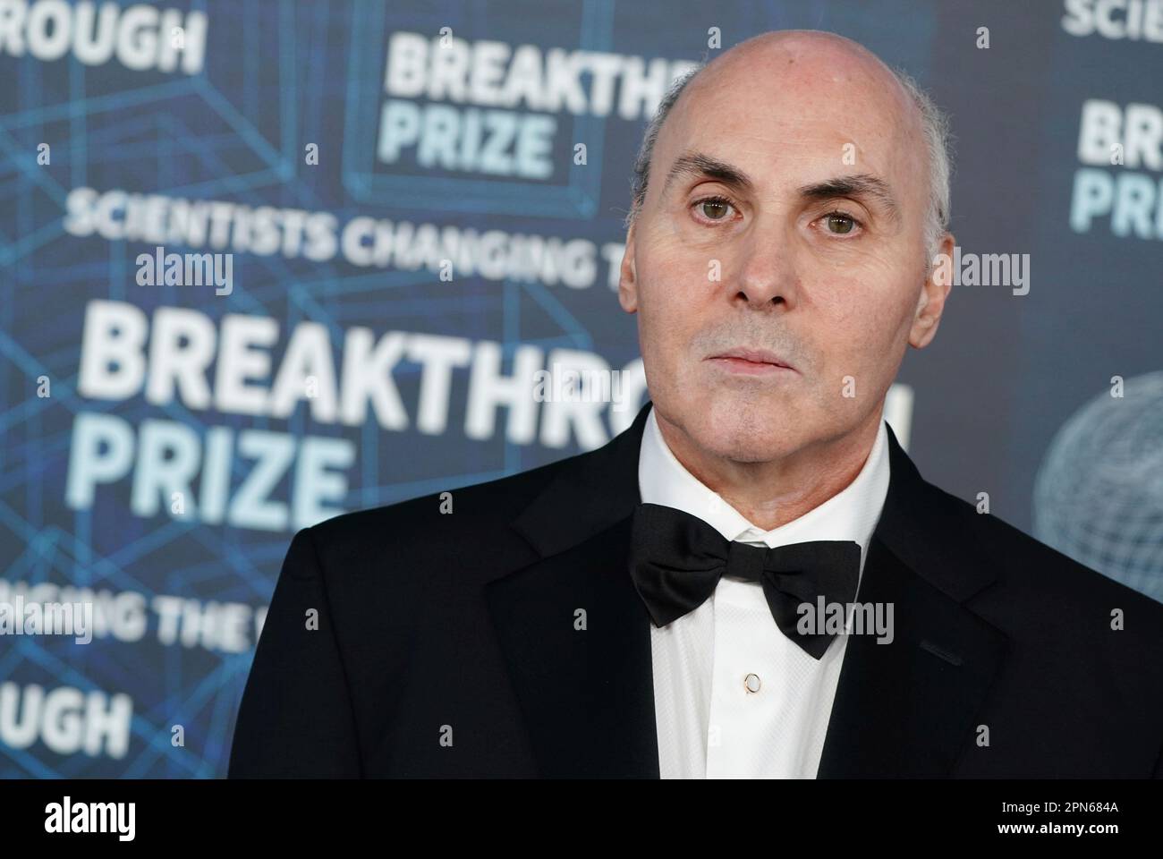 Drew Weissman arrives at the ninth Breakthrough Prize Awards on ...
