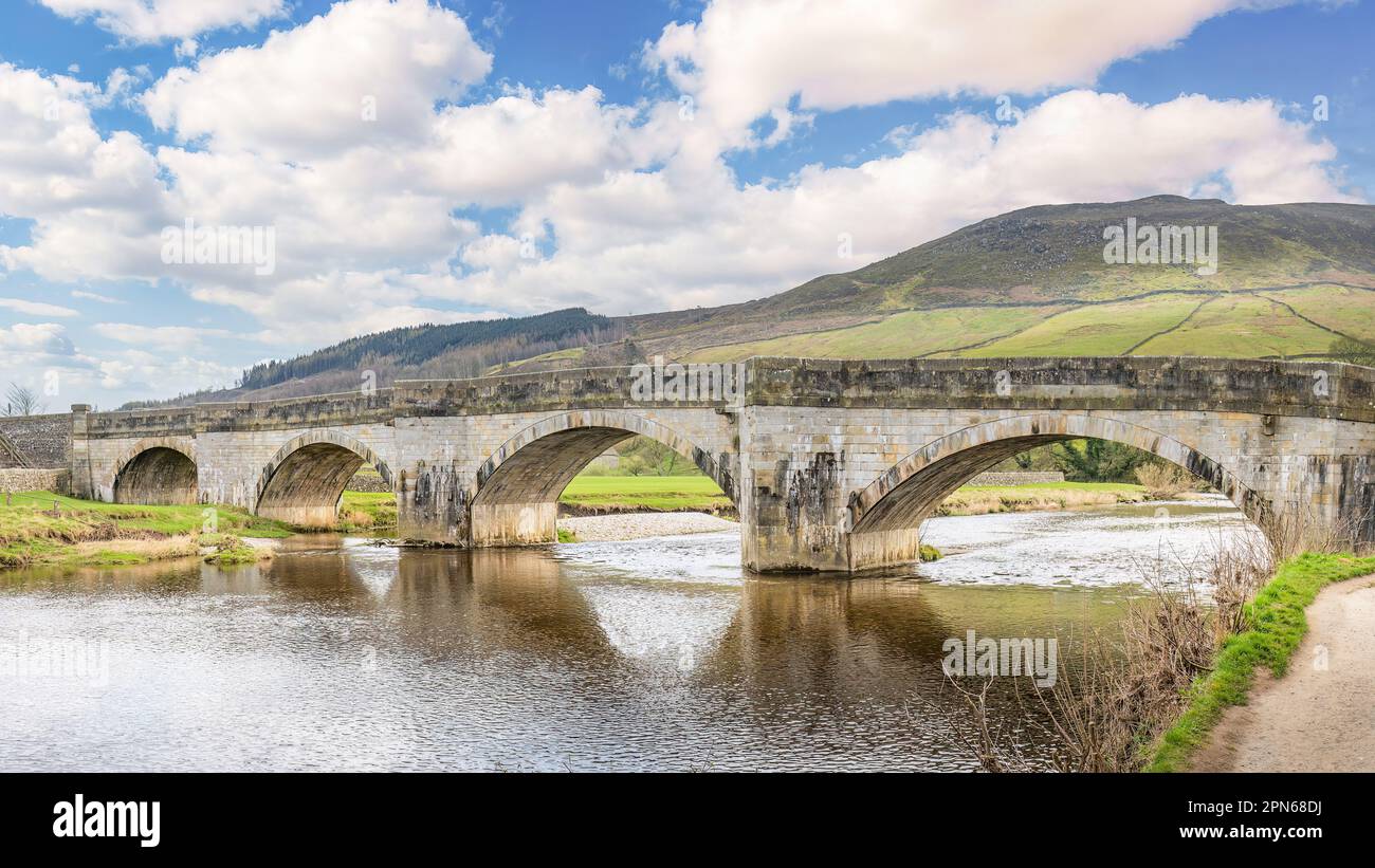 17th century bridge hi-res stock photography and images - Alamy