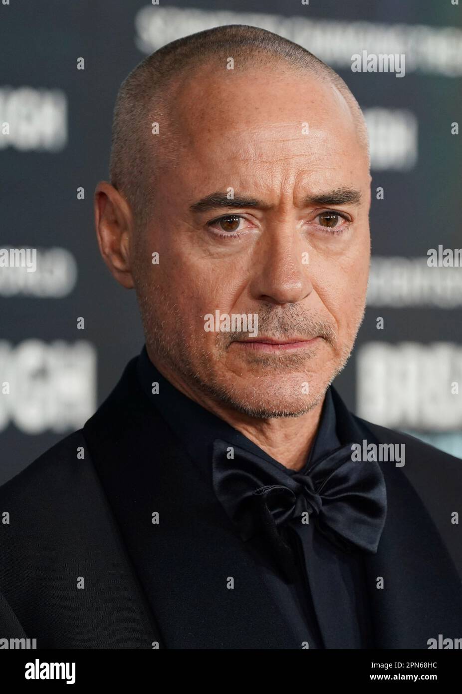 Robert Downey Jr. arrives at the ninth Breakthrough Prize Awards on ...