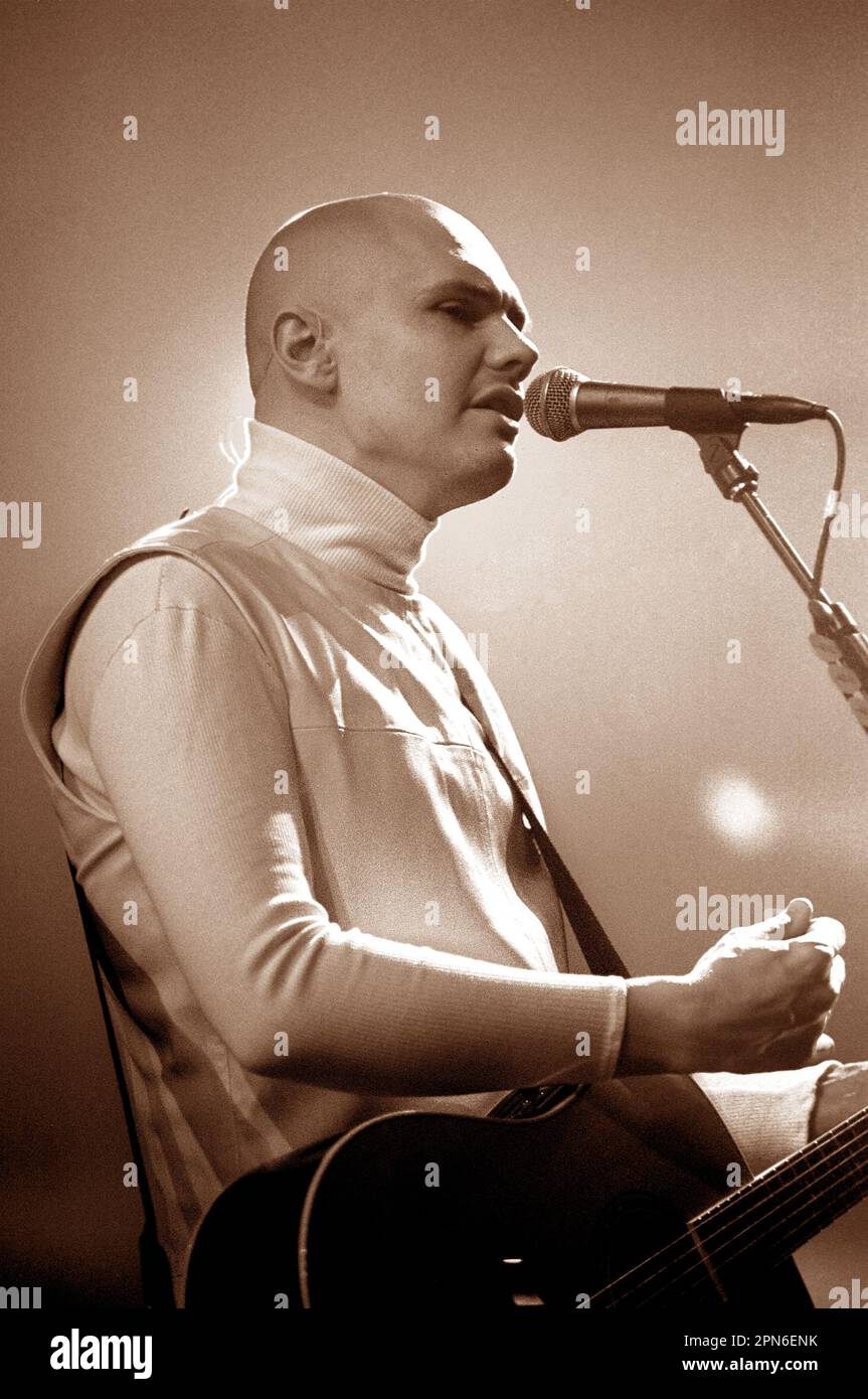 Milan Italy 29/09/2000: Billy Corgan singer and guitarist of the ...