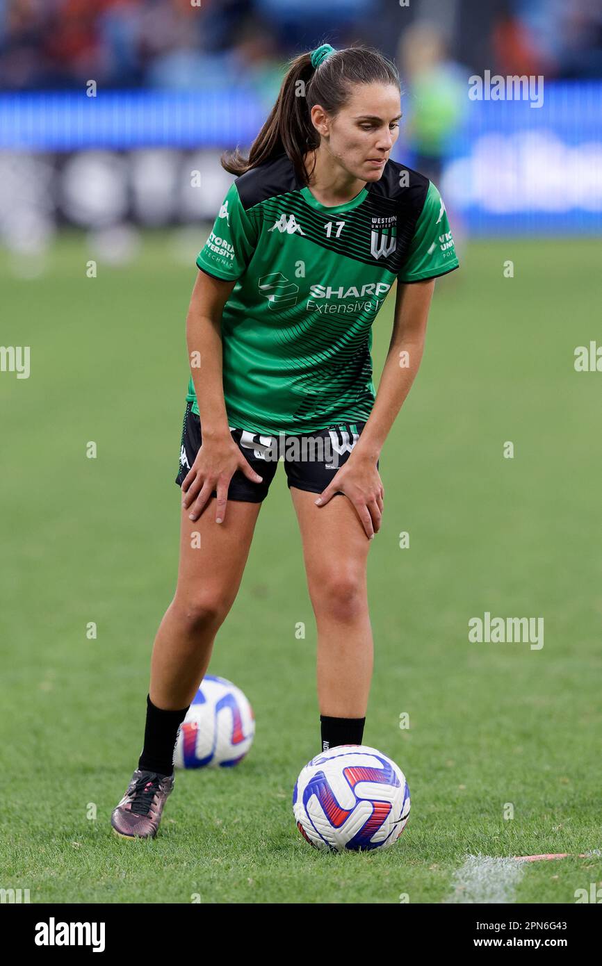 Sydney, Australia. 16th Apr, 2023. Julia Sardo of Western United warms ...