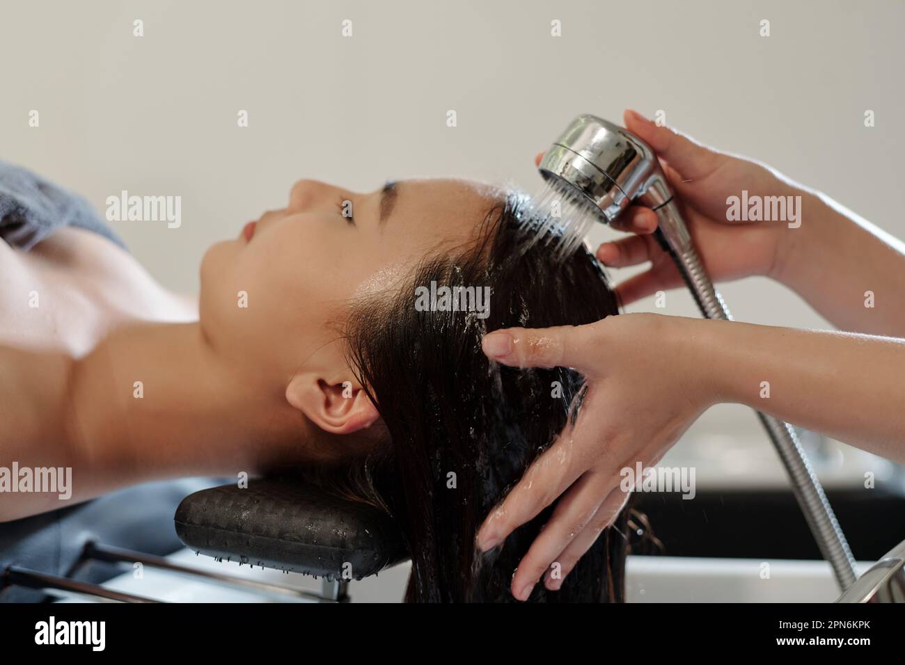 Rinsing shampoo hi-res stock photography and images - Alamy