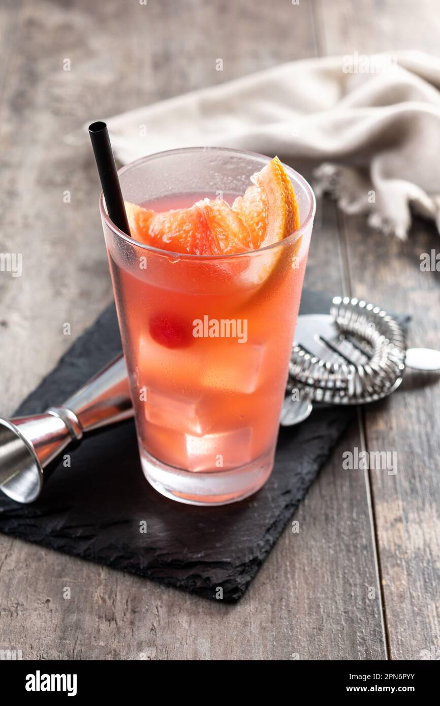 Light breeze cocktail hi-res stock photography and images - Alamy