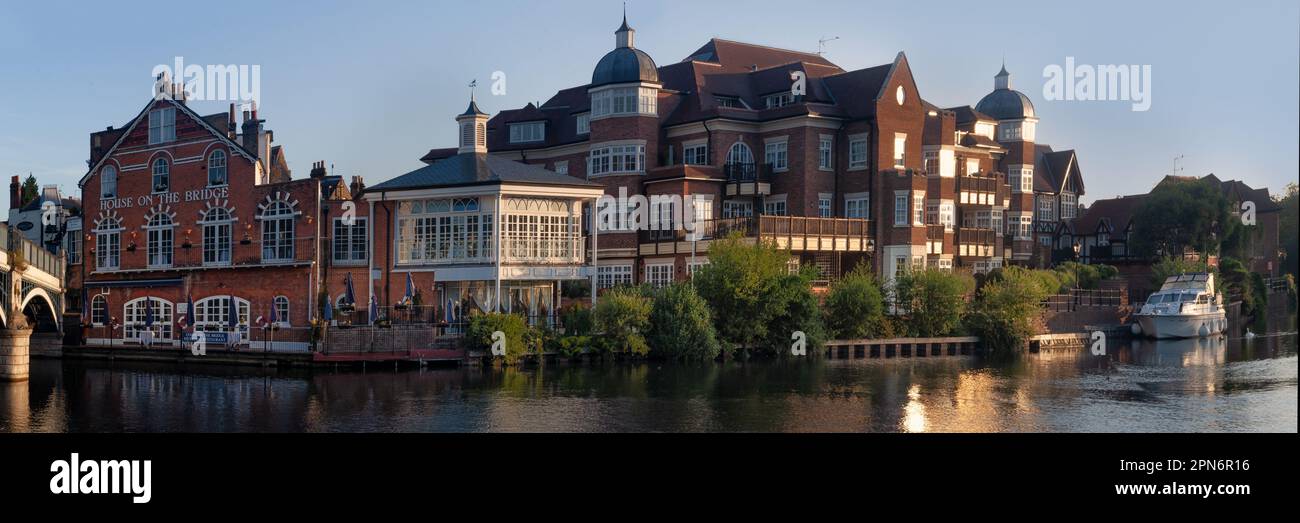 WINDSOR, BERKSHIRE, UK - JUNE 30, 2008: Panorama view of riverside ...