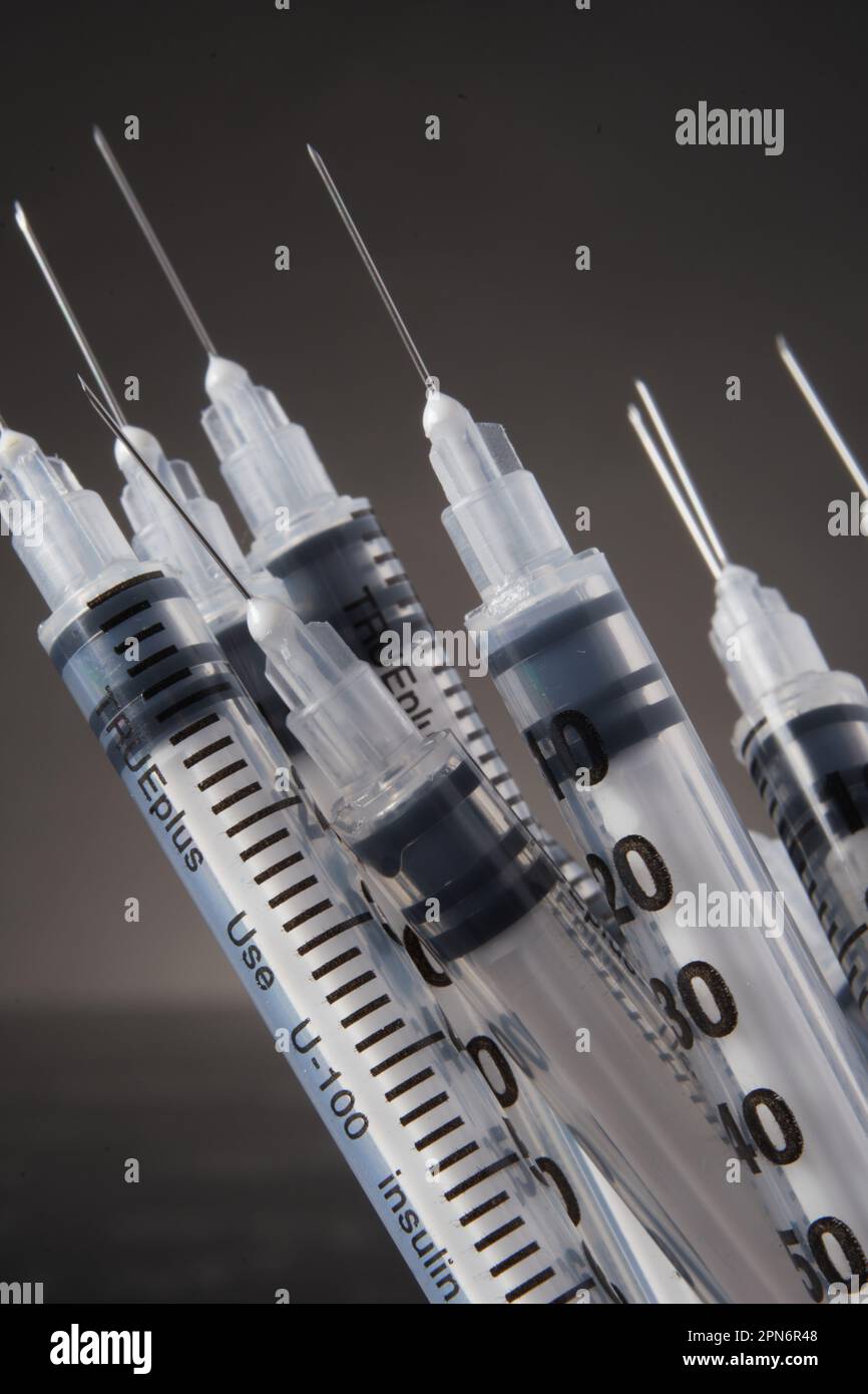 Clustered single use insulin syringes Stock Photo - Alamy Clustered single use insulin syringes Stock Photo - Alamy