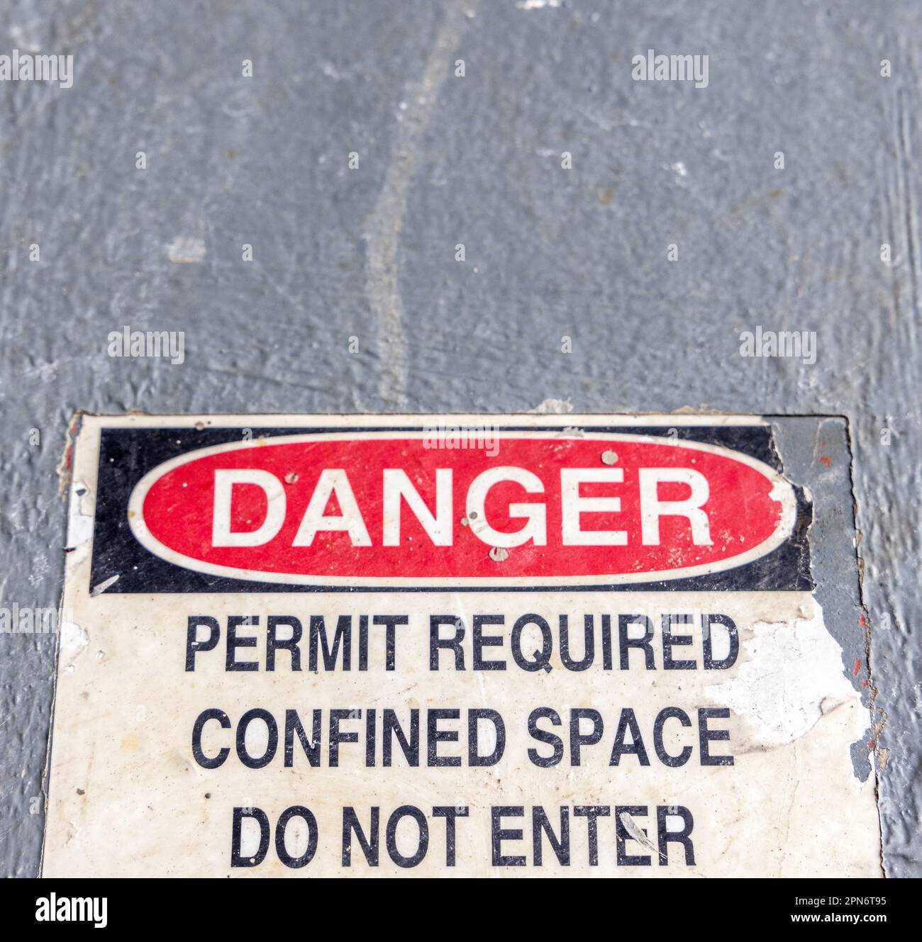 Industrial safety signage hi-res stock photography and images - Alamy