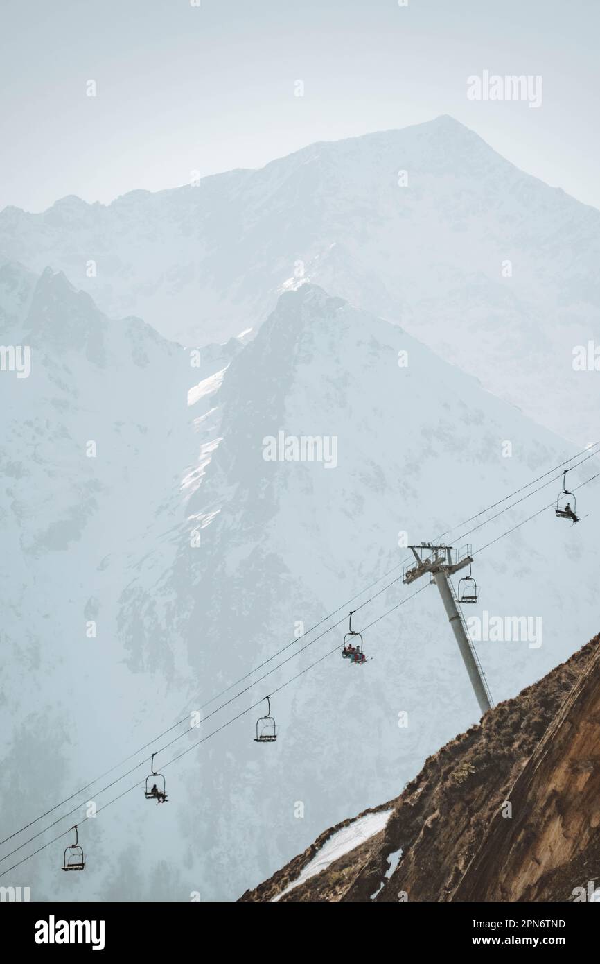 Chain of mountain tops hi-res stock photography and images - Alamy