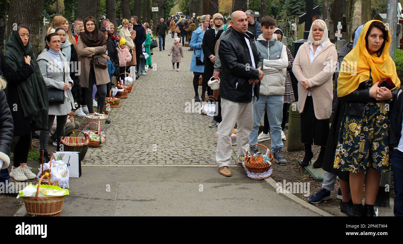 A large number of Orthodox faithful (mostly Ukrainian) celebrated the ...