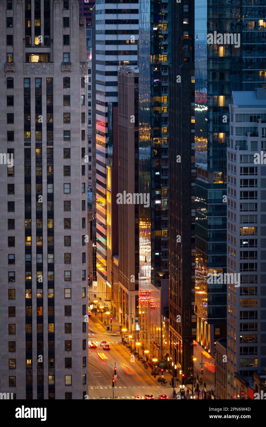 Facades of Chicago's downtown high-rise architecture Stock Photo - Alamy