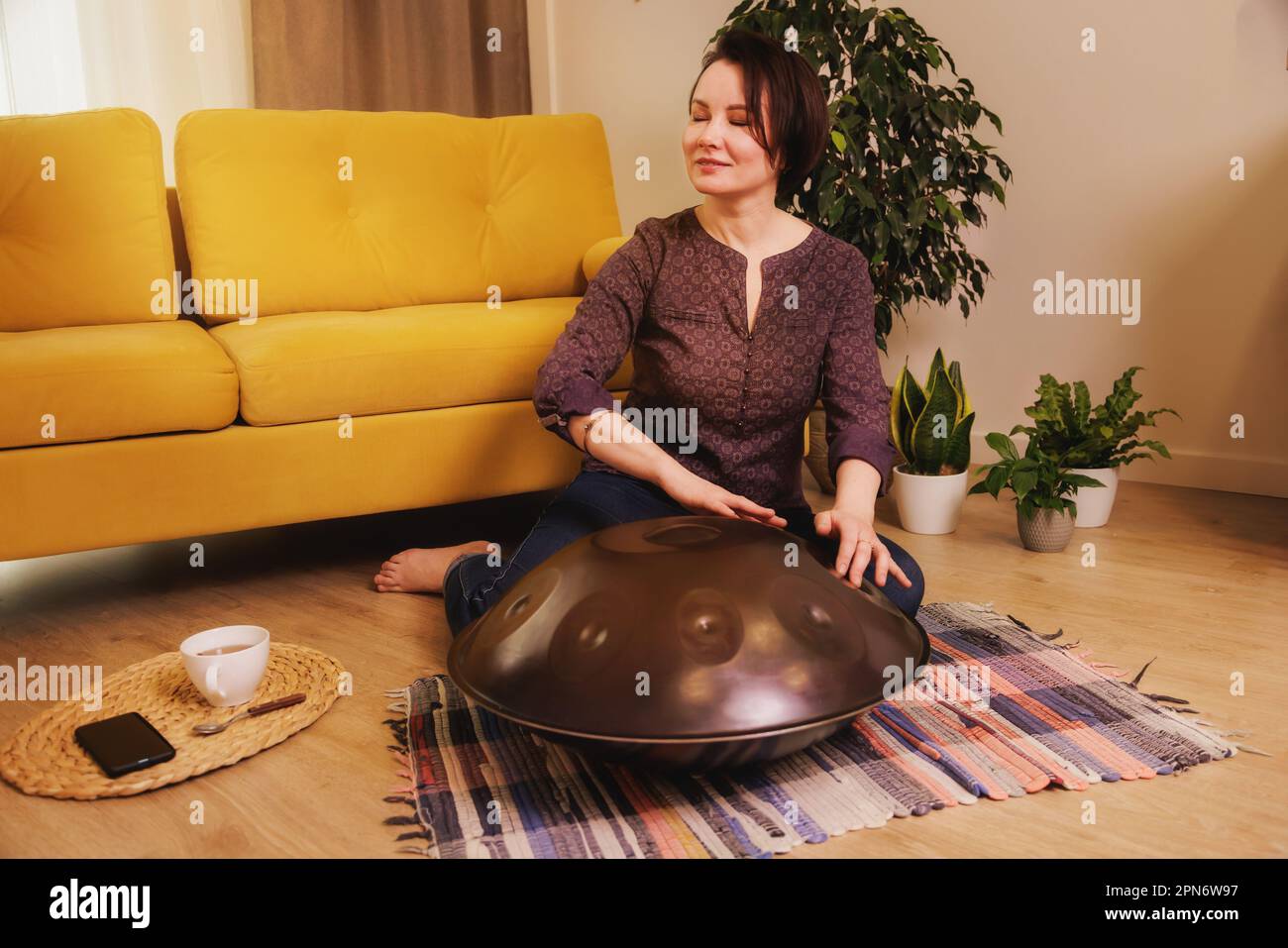 Melodic instrument hi-res stock photography and images - Alamy