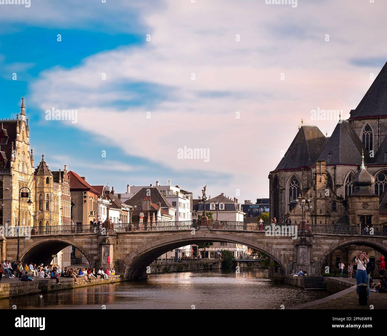 Sun sunny bridge water hi-res stock photography and images - Alamy