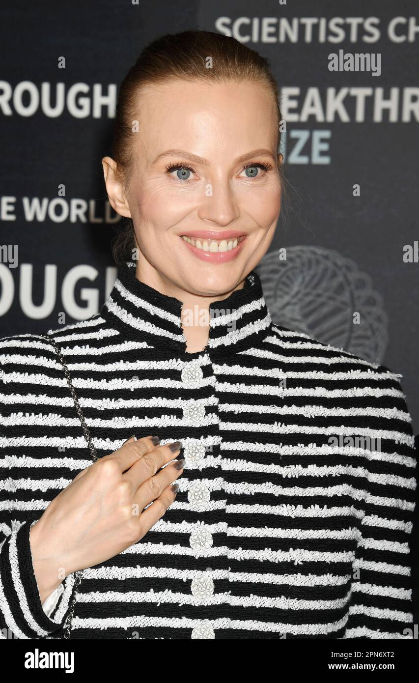 LOS ANGELES, CALIFORNIA - APRIL 15: Julia Milner attends the Ninth ...