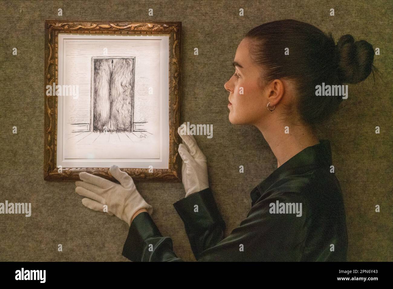 London, UK. 17 April 2023. SALVADOR DALÍ (1904-1989) Rideau-chevelure ...