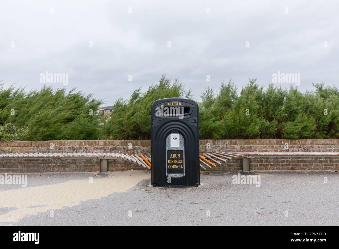 The longest bench hi-res stock photography and images - Alamy