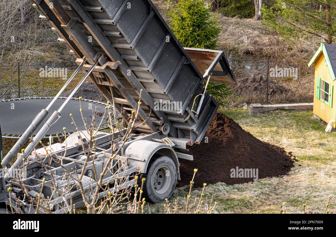 Truck full view hi-res stock photography and images - Alamy