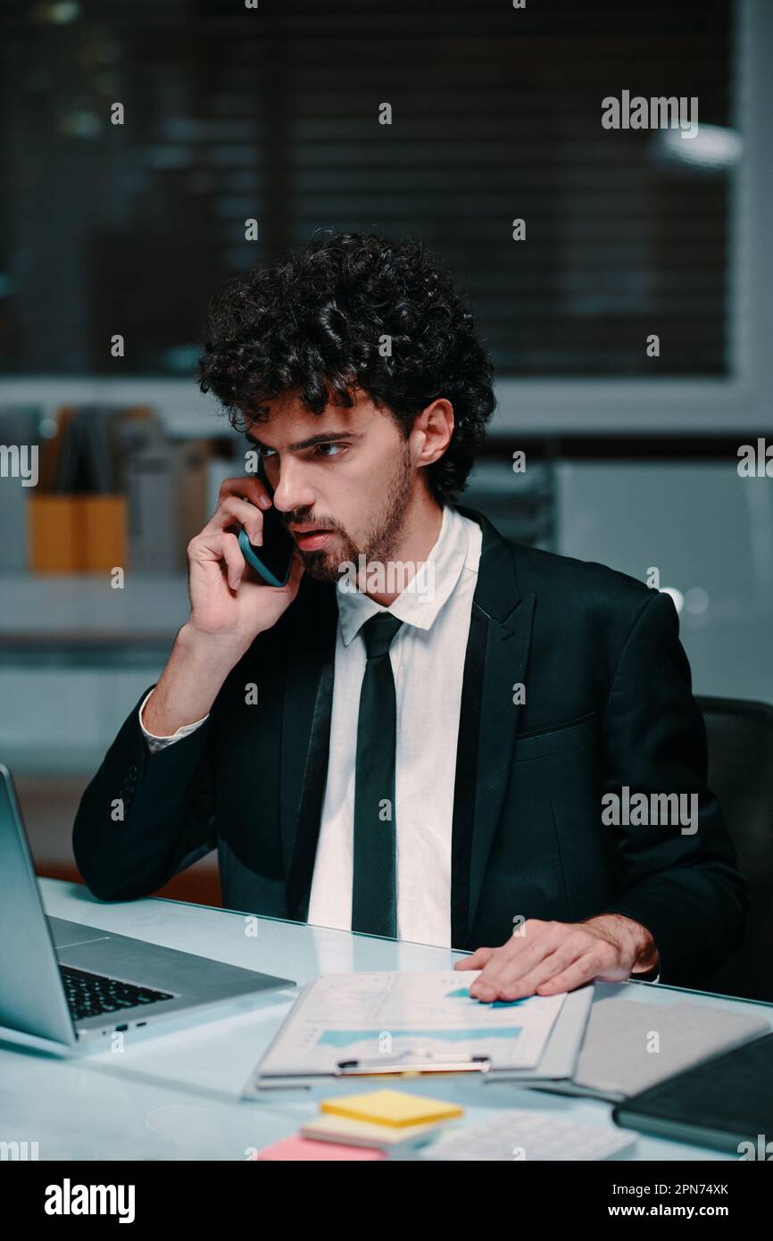 Answering phone call businessman hi-res stock photography and images ...