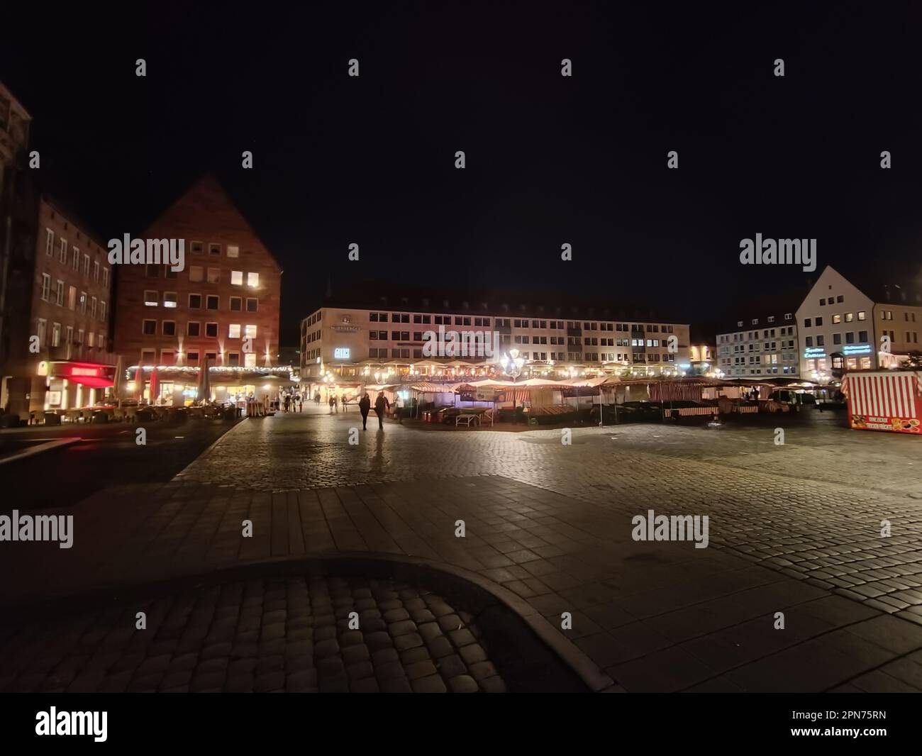NUREMBERG, GERMANY – NOVEMBER 21, 2022: The main street market ...