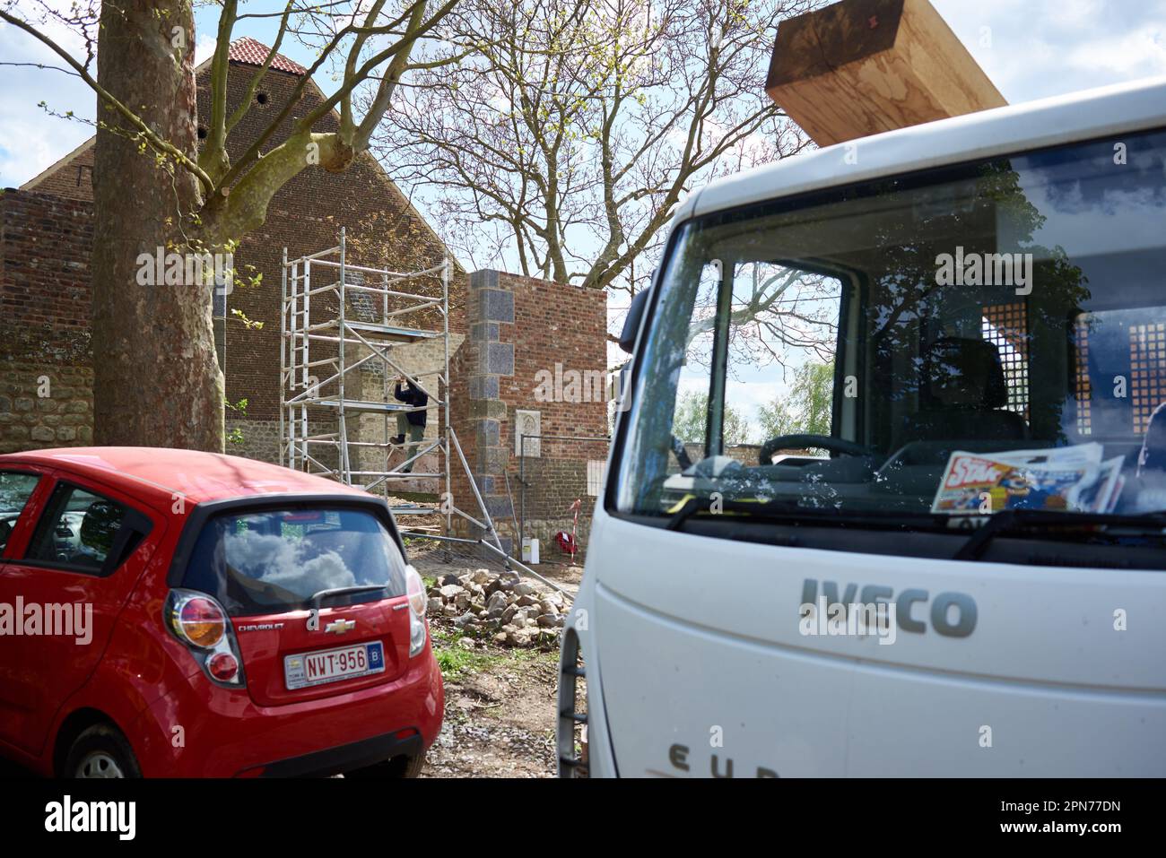Leconfield estate workmen from Petworth, West Sussex assemble the new ...