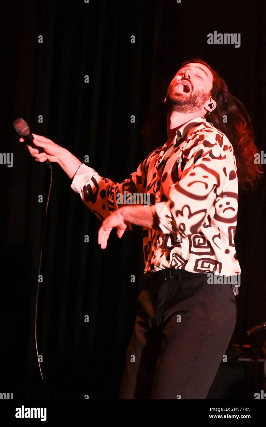 Fast animals and slow kids hi-res stock photography and images - Alamy