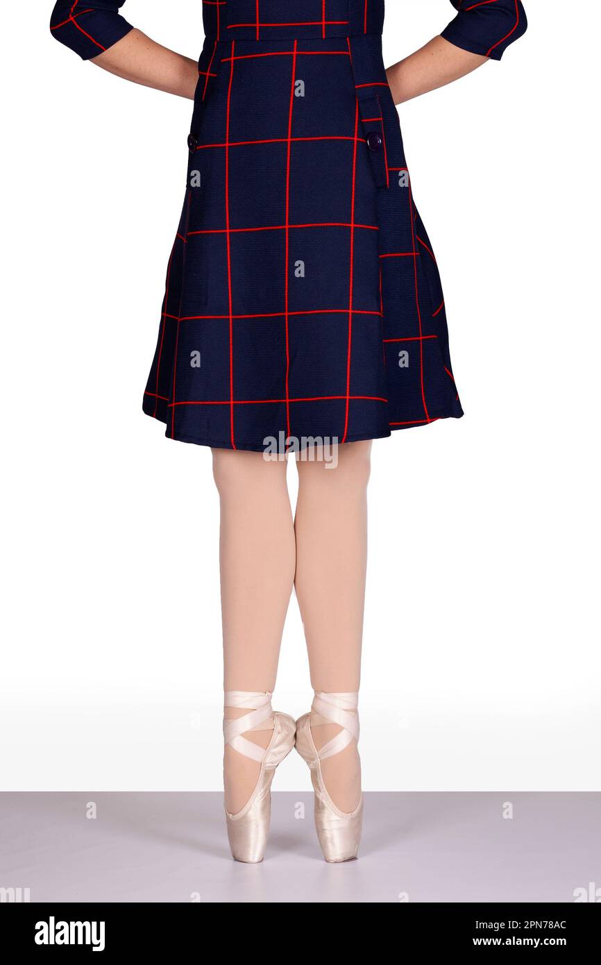 Correct pointe feet hi-res stock photography and images - Alamy