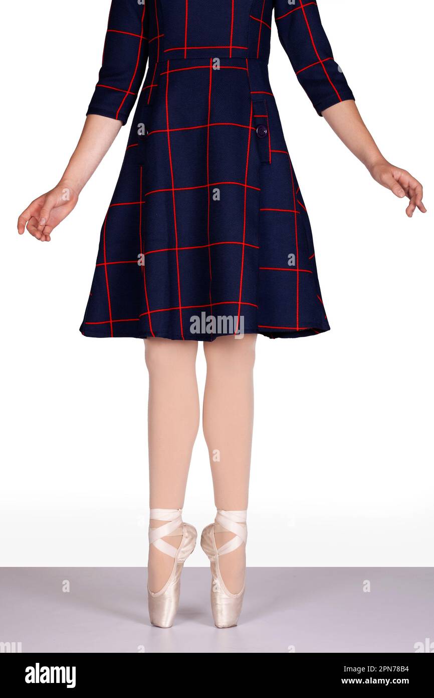 En Pointe INCORRECT heels NOT together hands fancy demi second position ...