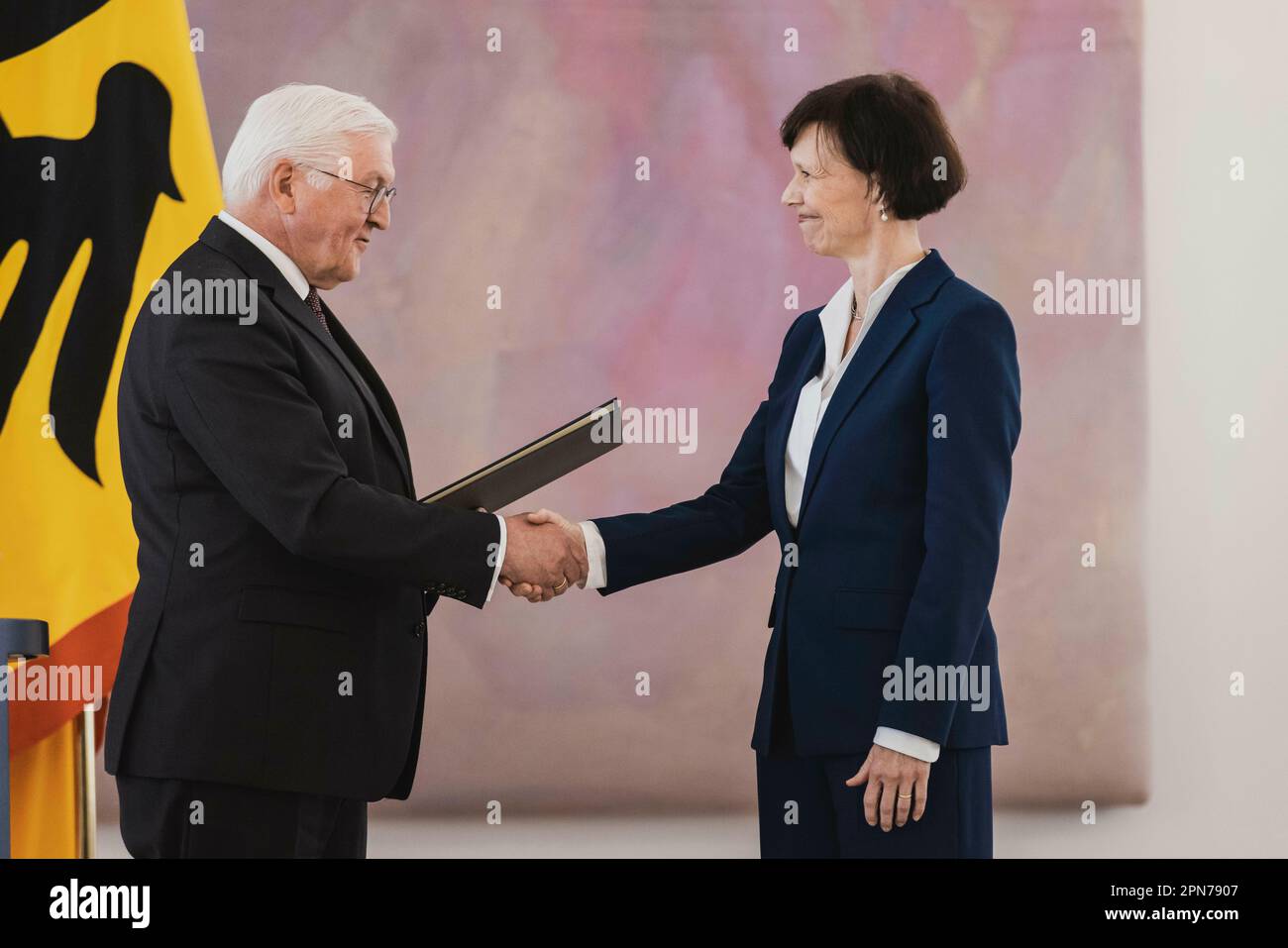 Berlin, Deutschland. 17th Apr, 2023. (LR) Federal President Frank ...