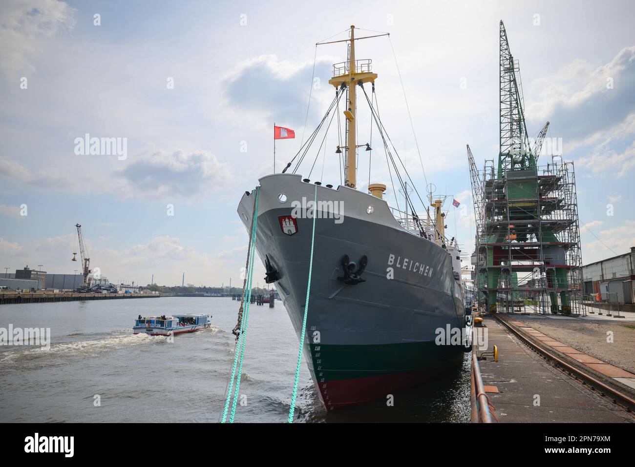 Hansa bremen ship hi-res stock photography and images - Alamy