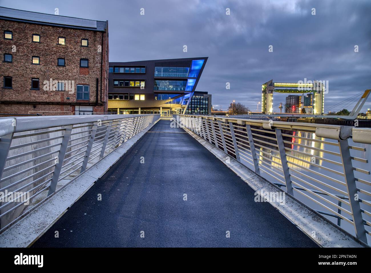 Tidal footpath hi-res stock photography and images - Alamy