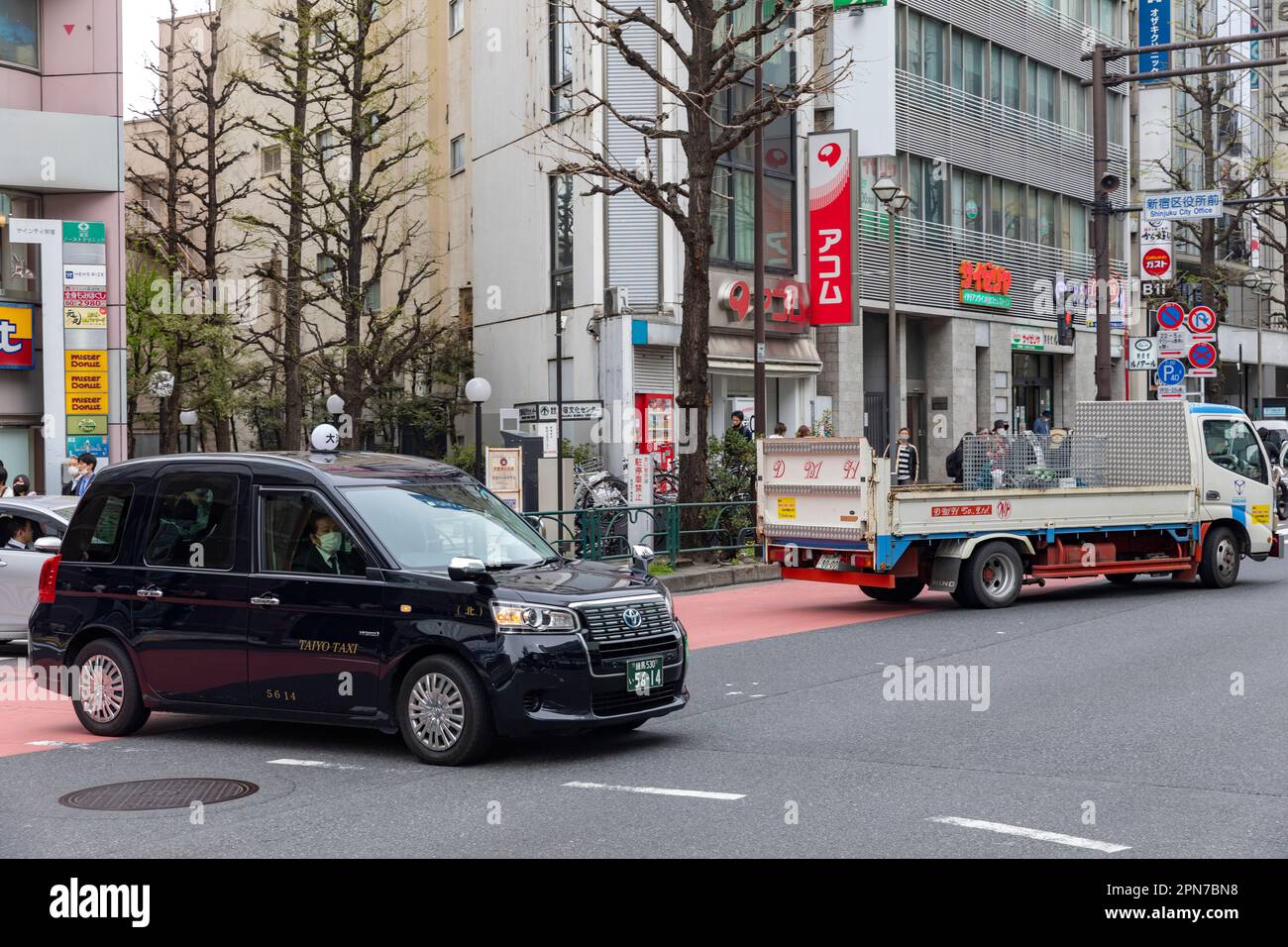 Toyota taxi tokyo hi-res stock photography and images - Alamy