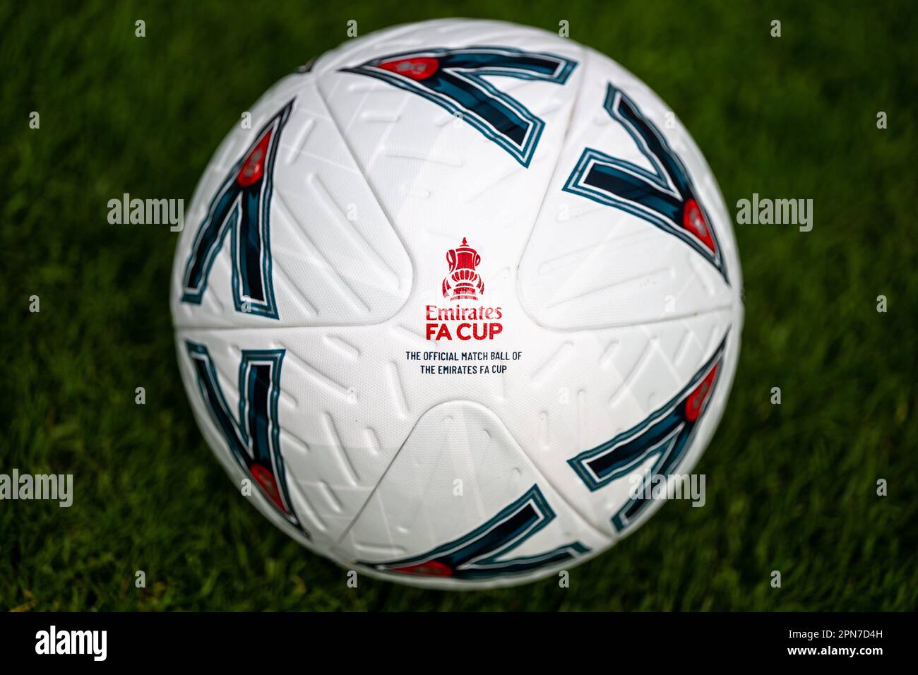 English fa cup football hi-res stock photography and images - Alamy