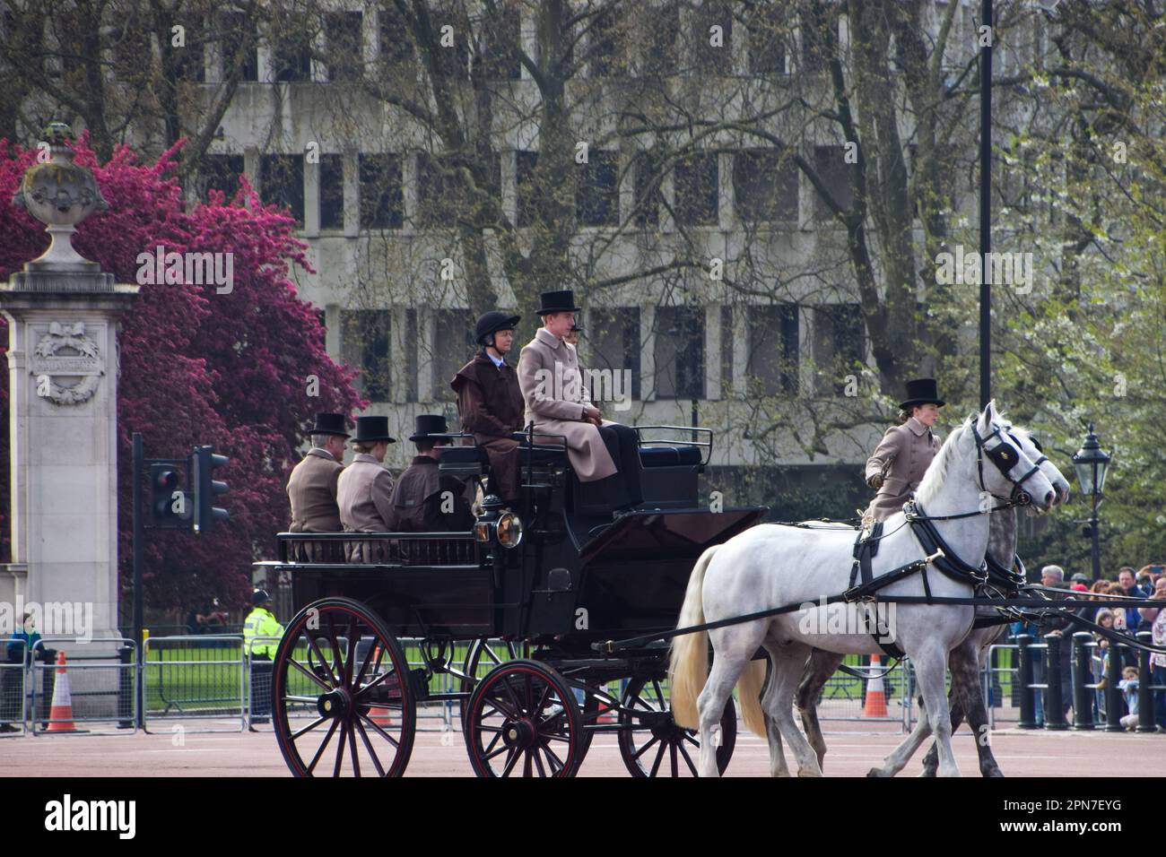 King charles iii coronation carriage hi-res stock photography and ...