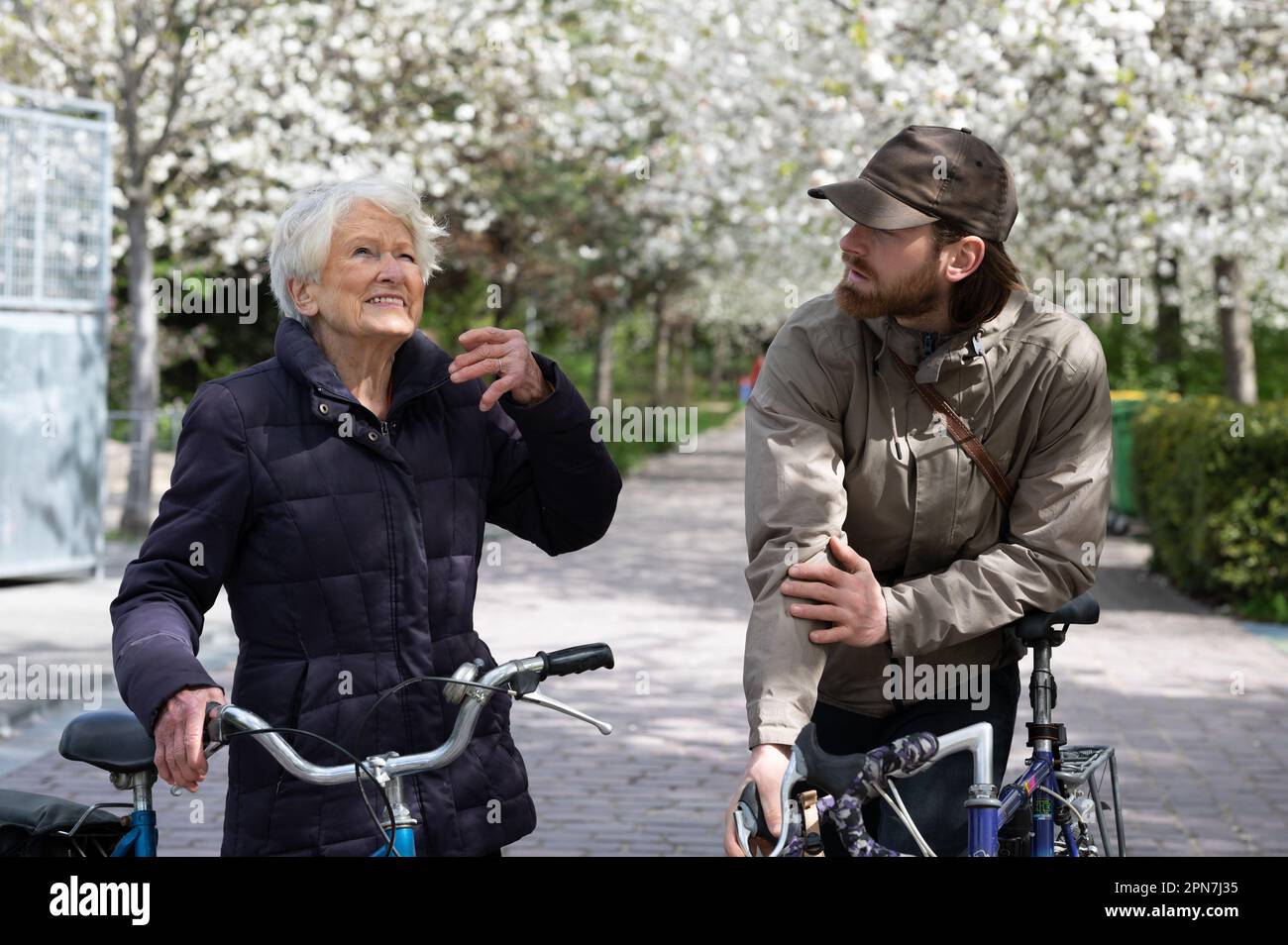Multigenerational cyclists hi-res stock photography and images - Alamy