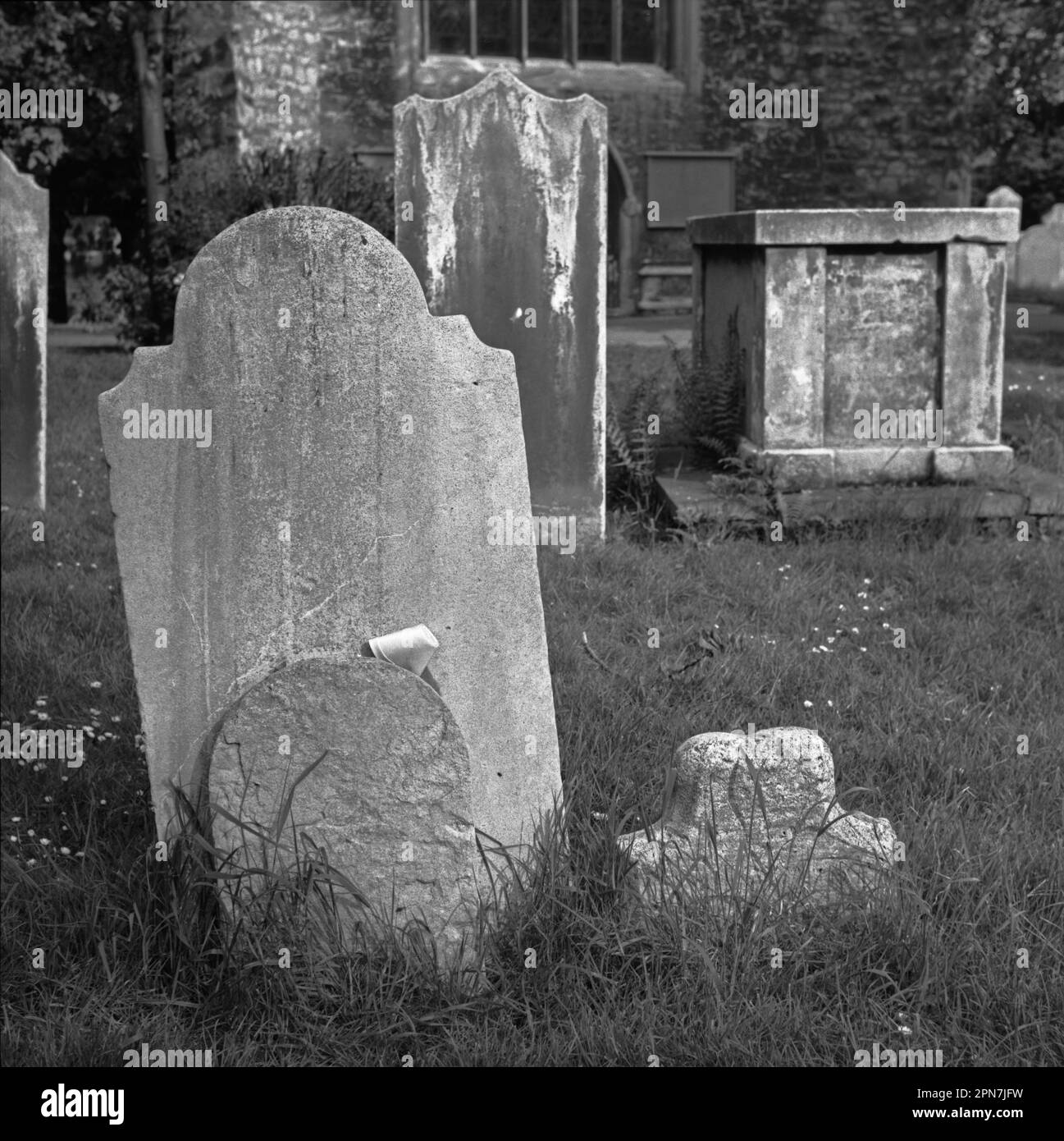 20th century cemetery hi-res stock photography and images - Alamy