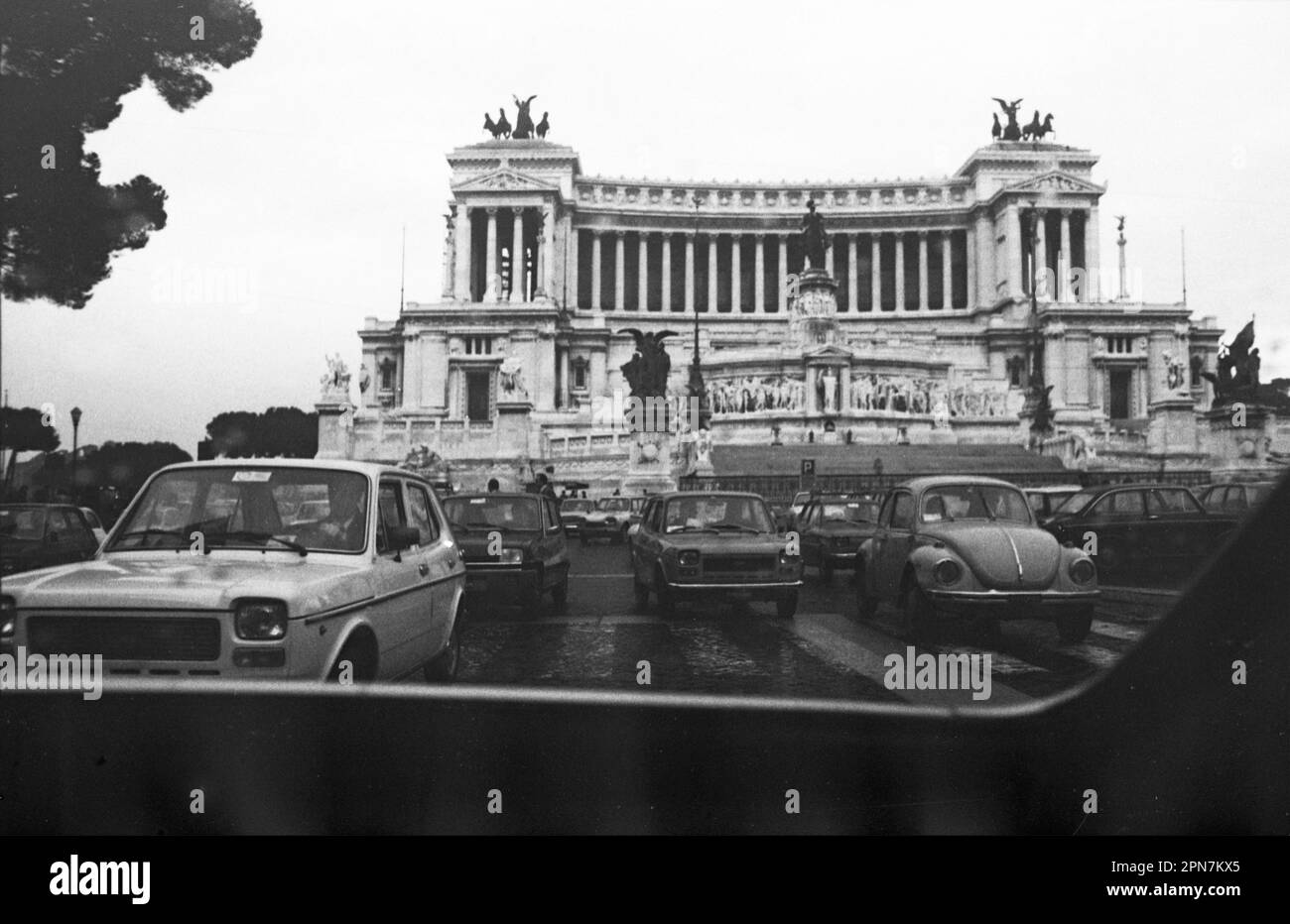 Street scene 1970s italy hi-res stock photography and images - Alamy