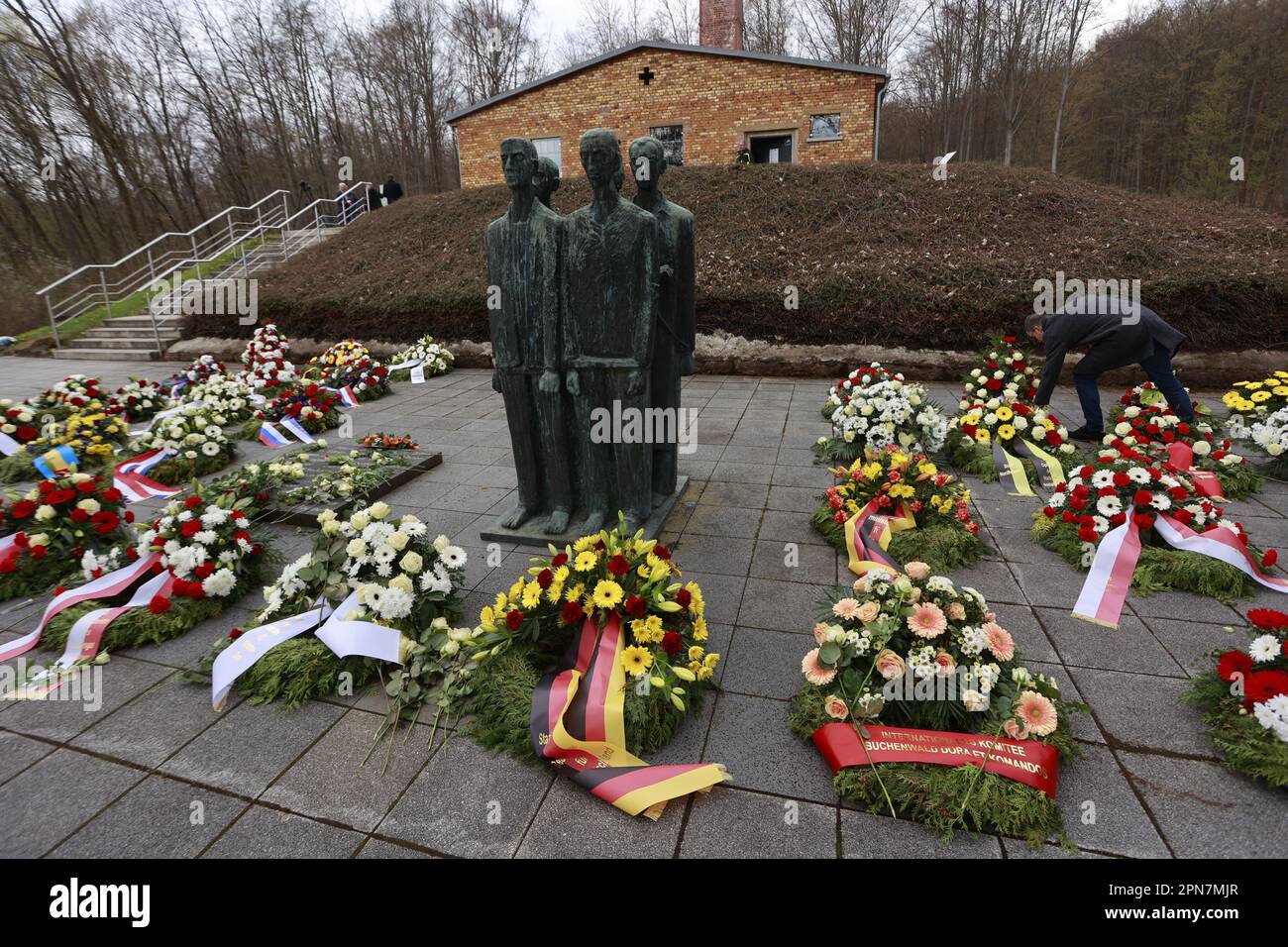 Nordhausen, Germany. 17th Apr, 2023. Wreaths lie at the commemoration ...
