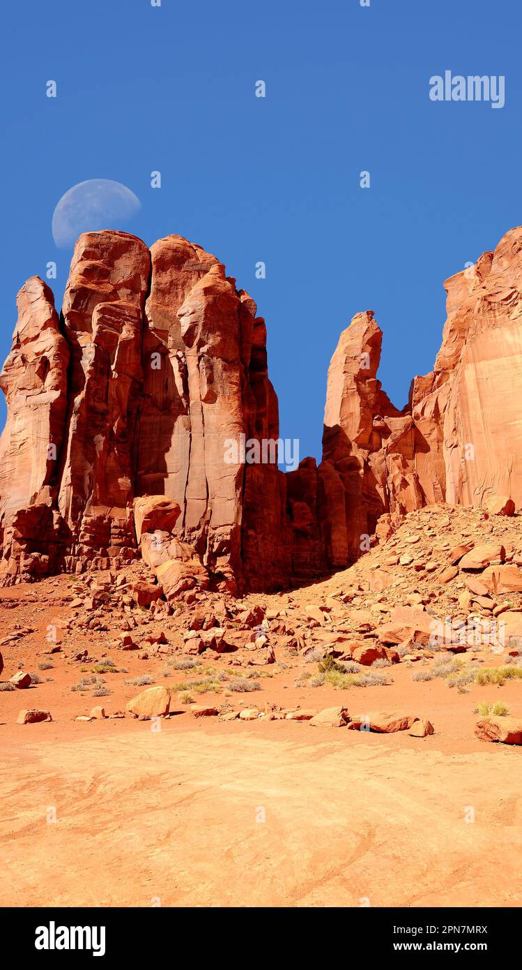 Moon over grand canyon arizona hi-res stock photography and images - Alamy
