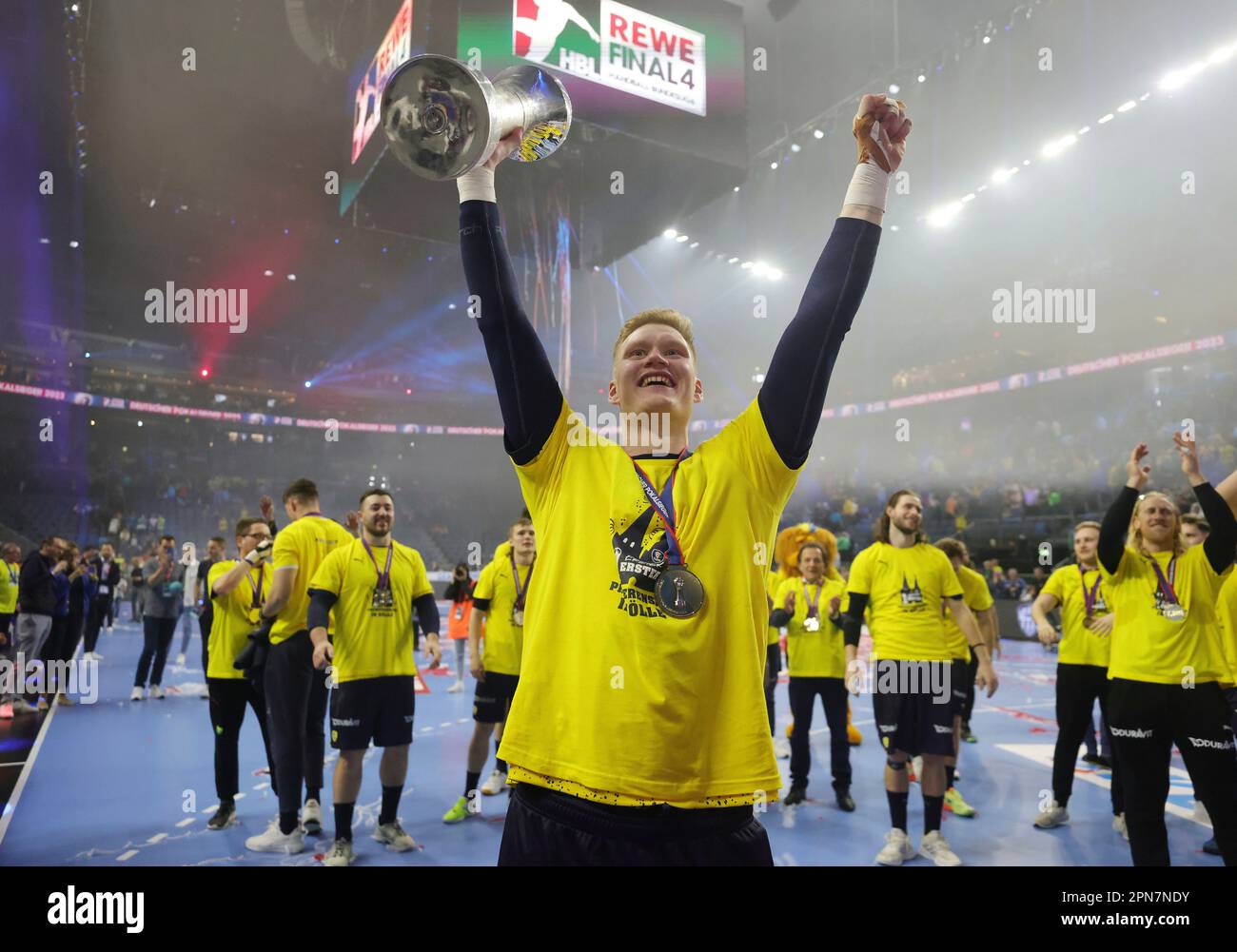 Cologne, Deutschland. 16th Apr, 2023. firo: 04/16/2023, handball REWE ...