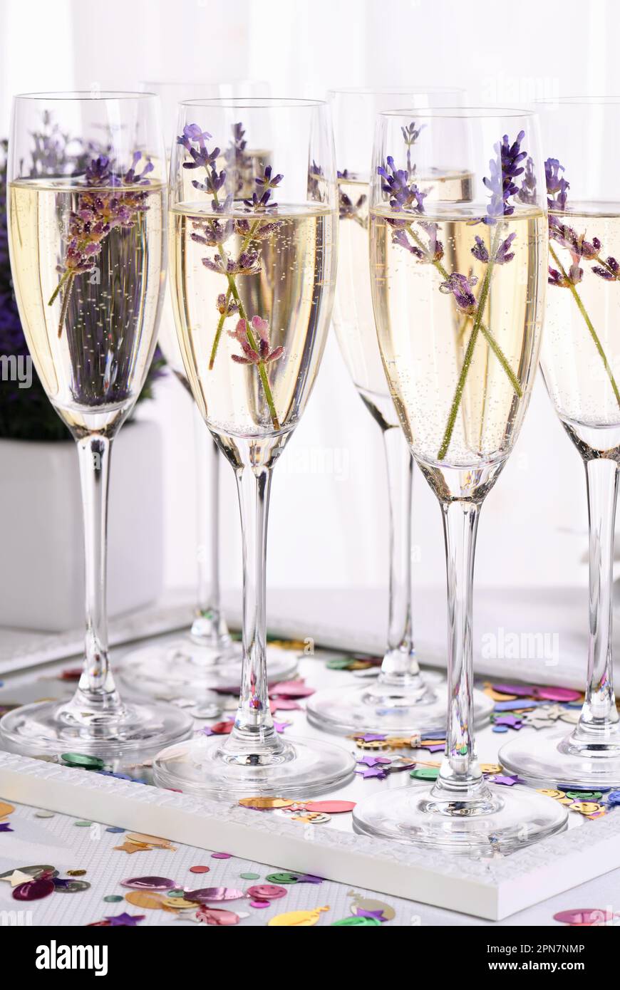 Lavender mood. Champagne with soft gentle notes of lavender. A drink ...