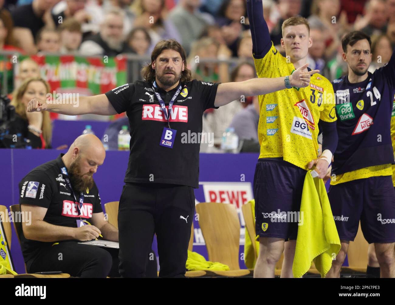 Cologne, Deutschland. 16th Apr, 2023. firo: April 16th, 2023, Handball ...
