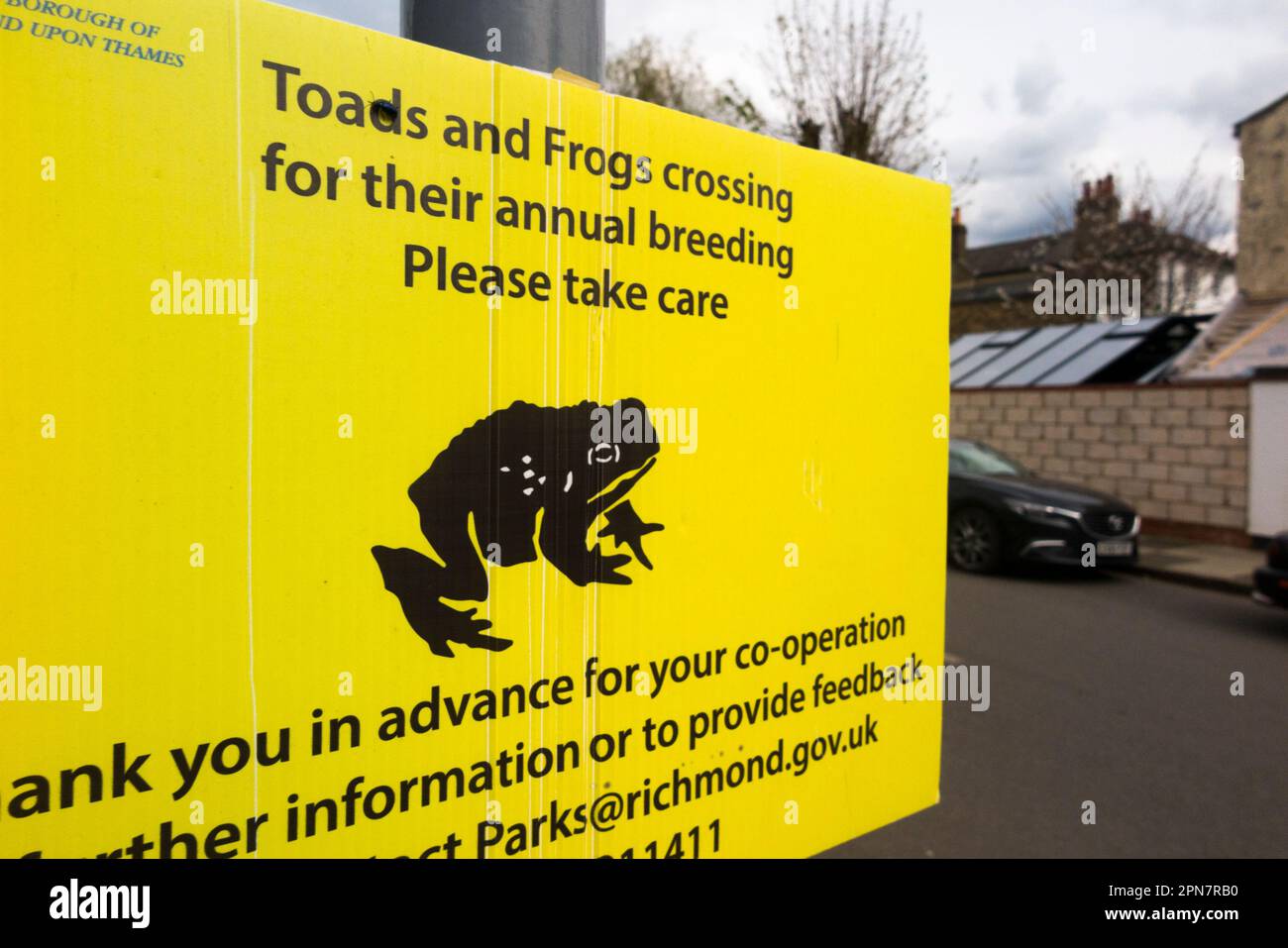 Warning sign / signage to warn people to take care at frog and toad ...
