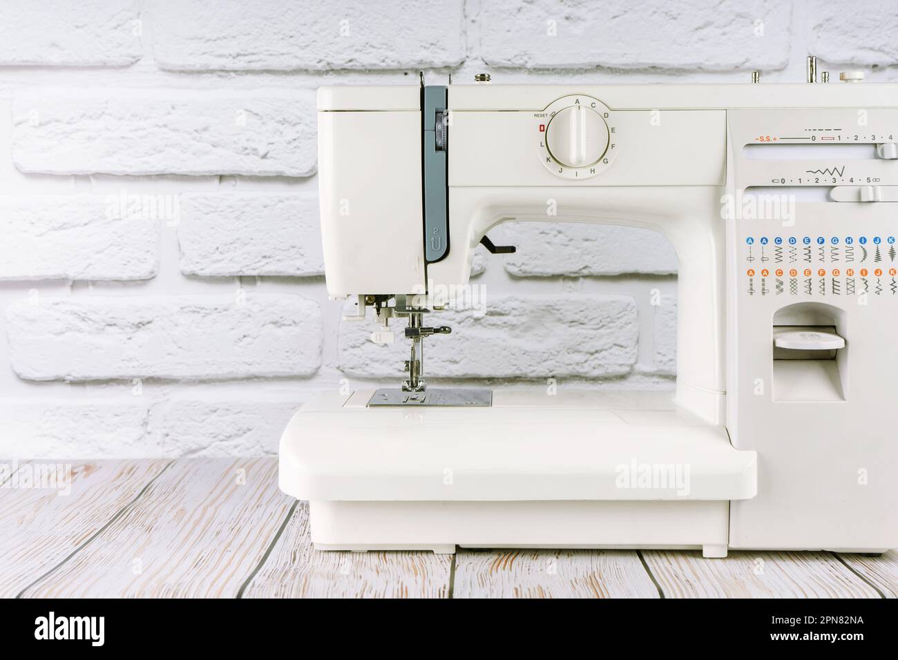 Singer Sewing Machine Silhouette