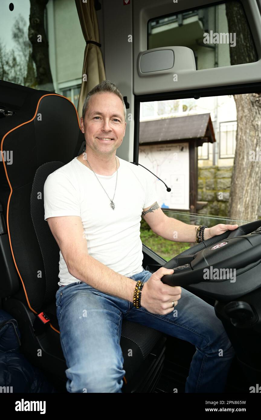 Mitch Keller bei der Bustaufe des Ateams-Reiseservice auf dem ...