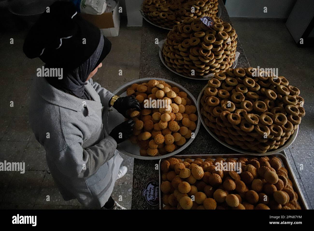 Gaza, Palestine. 17th Apr, 2023. Palestinian women prepare traditional ...