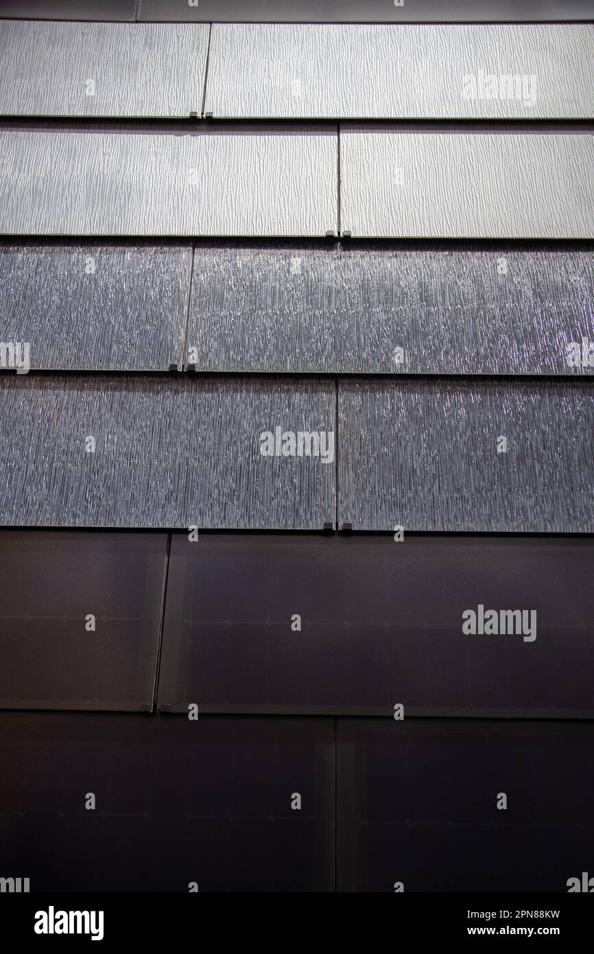 Munich, Germany. 17th Apr, 2023. PV Photovoltaik-Anlage bei der Bau ...