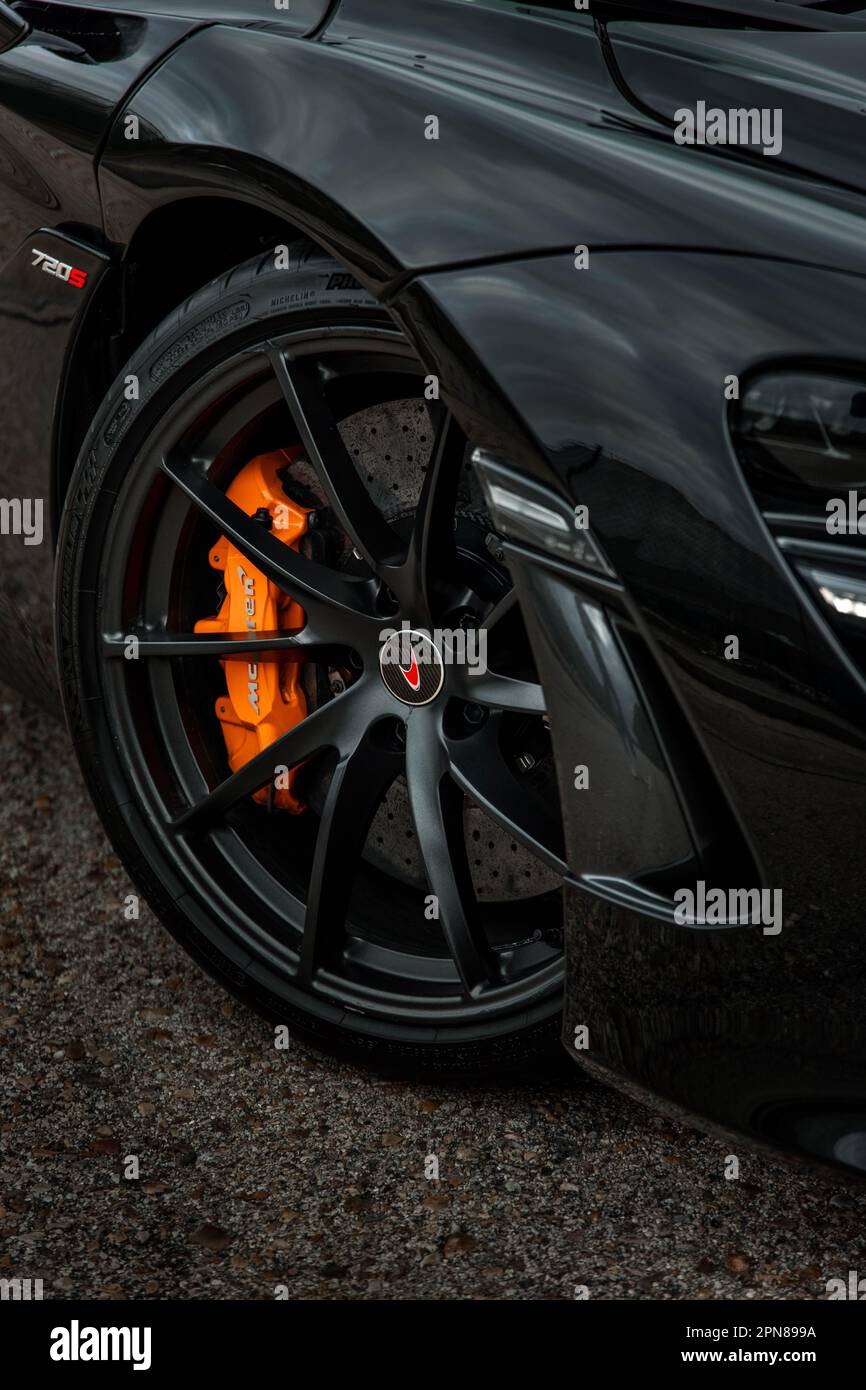 Stylish rims hi-res stock photography and images - Alamy