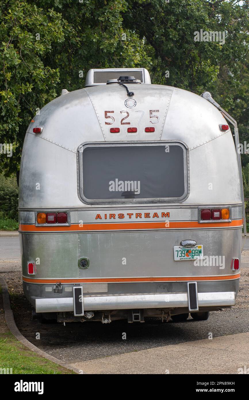 The back of an American Airstream mobile home showing the number 5275 ...
