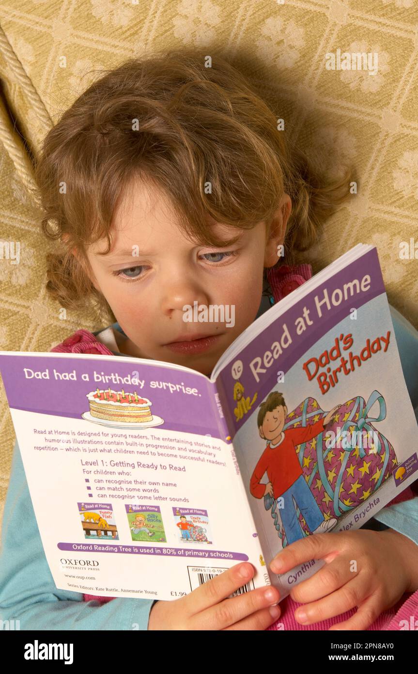 Comfy chair hi-res stock photography and images - Alamy